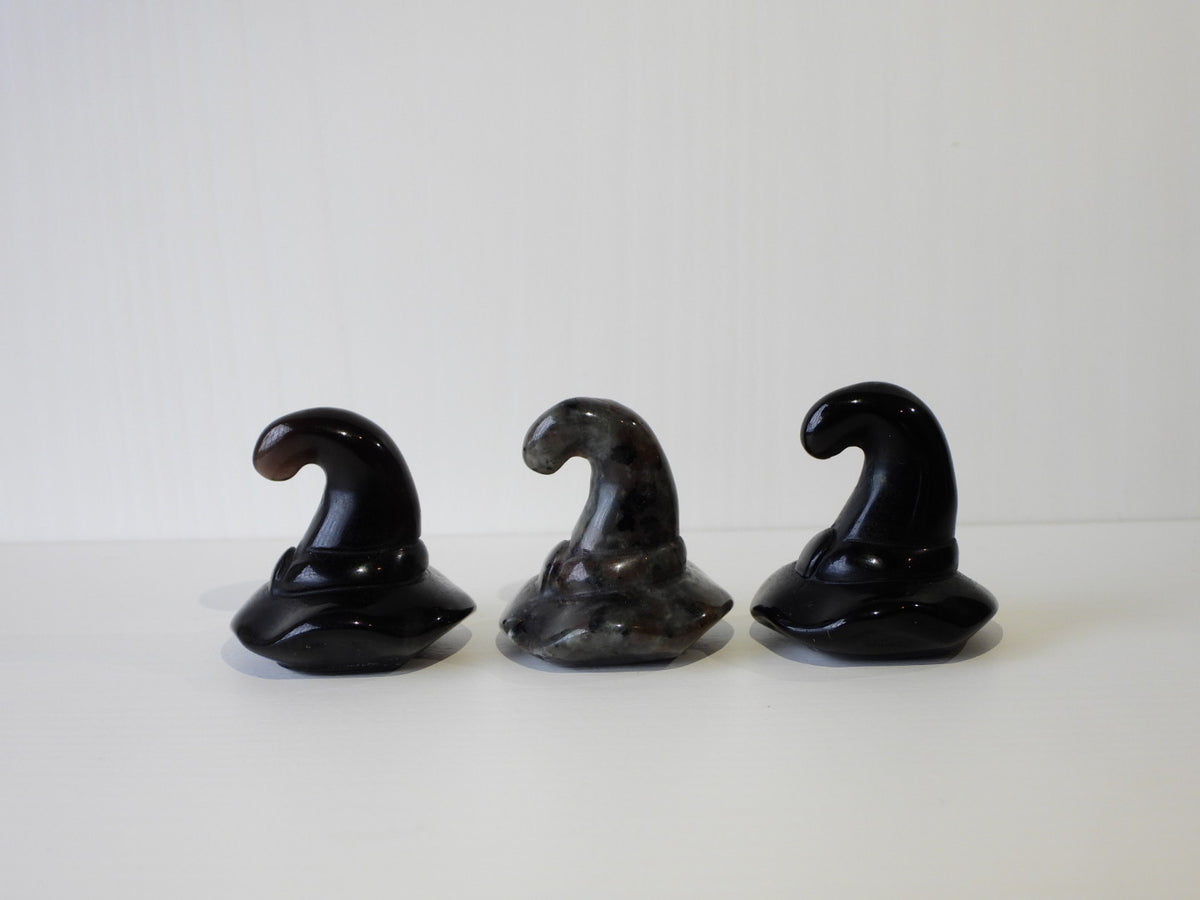 Mini witches hats – Cosmic Earth